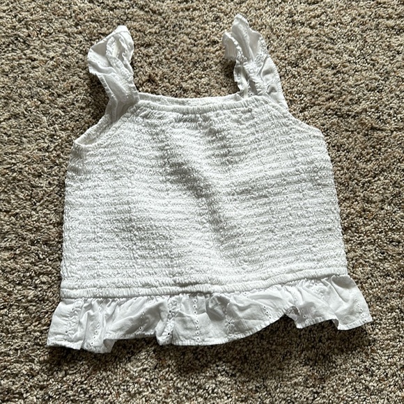 art class | Shirts & Tops | White Ruffled Tank Top Lightly Worn Size Xl ...